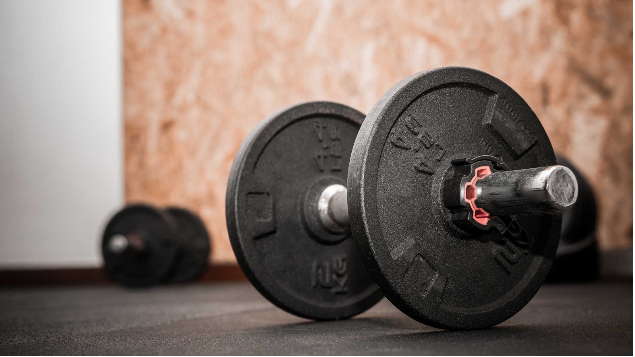 Guide to Buying Weight Plates for Your Home Gym - DB Fitness
